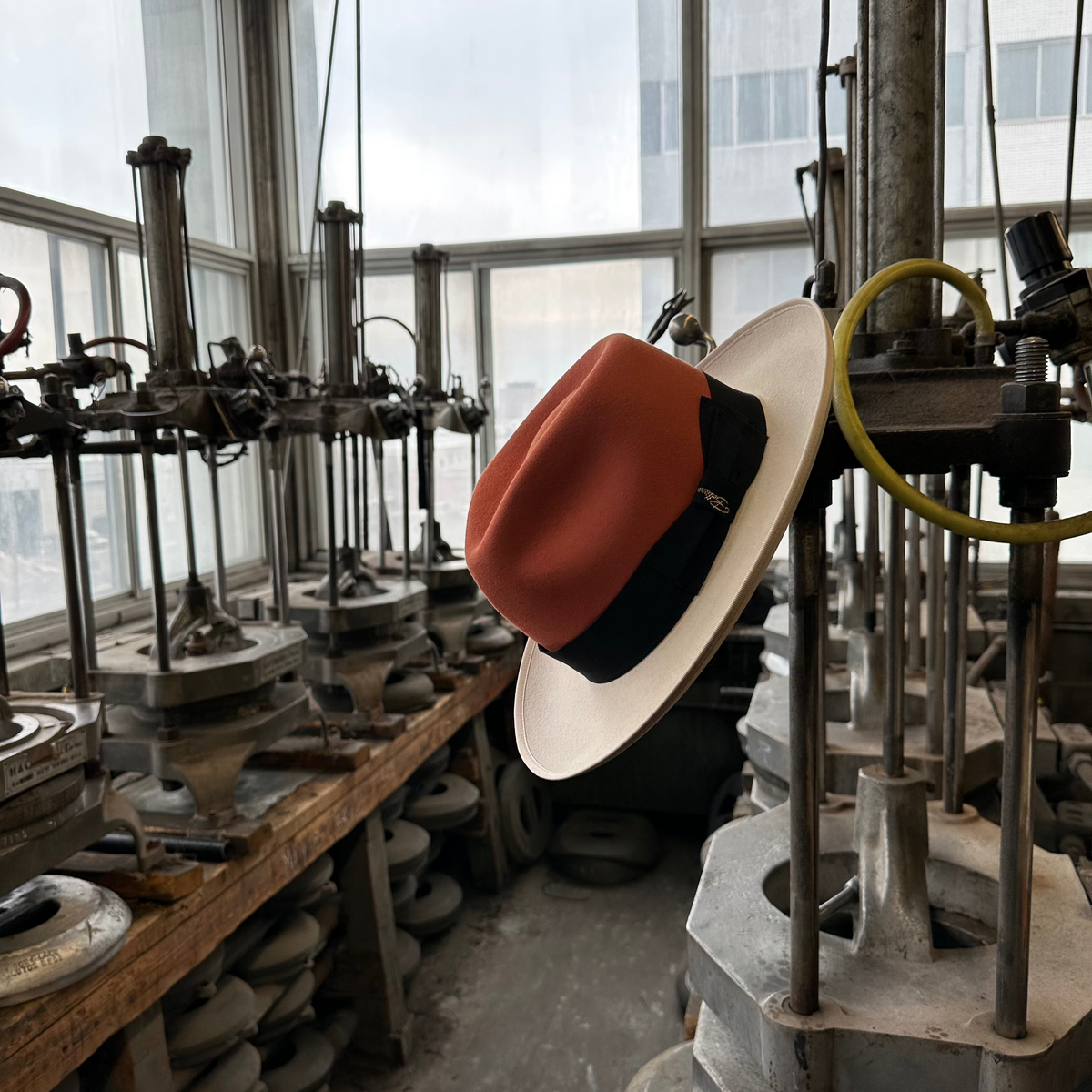 Bellissimo Fox Two Tone Fedora - Cinnamon/Silverbelly – Fedoras.com